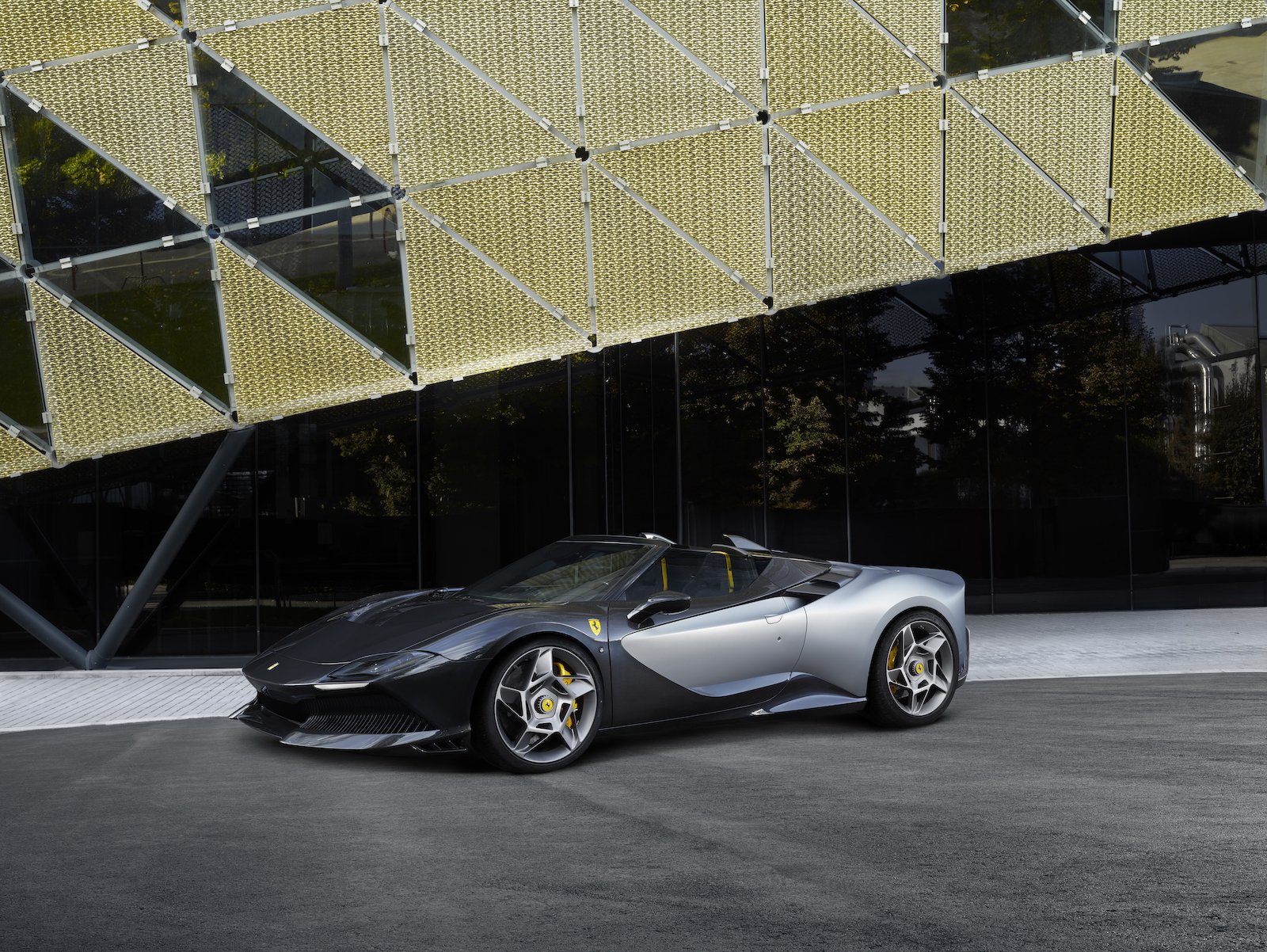 Ferrari Sp 8 Spider Esclusiva One Off